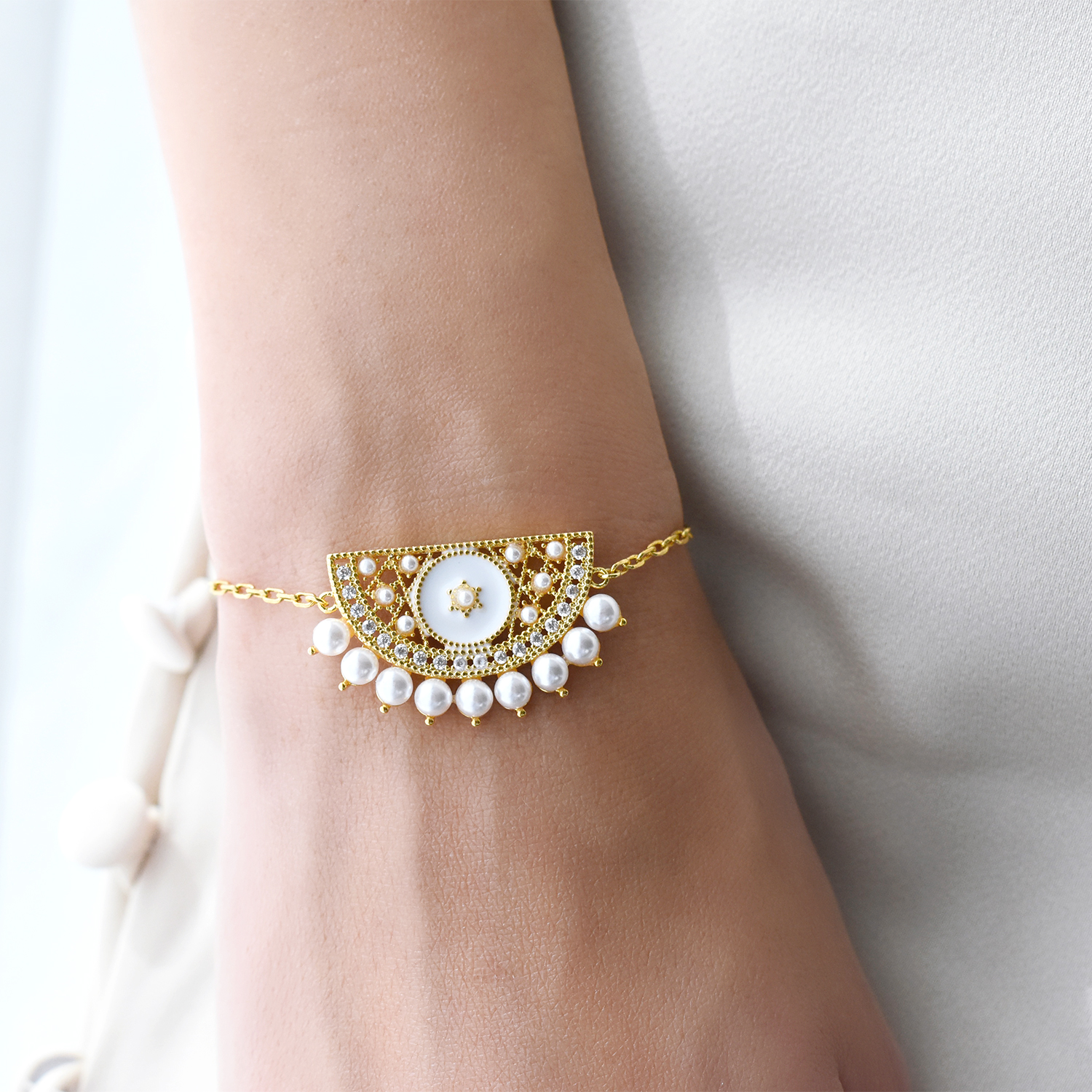 Sadaf Pearl Necklace Earring & Bracelet Set - Mighzalalarab